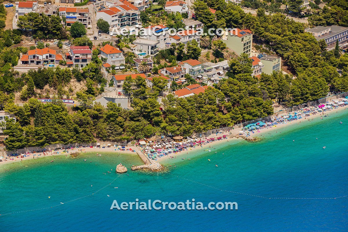 Brela • Letecké fotky Chorvatska